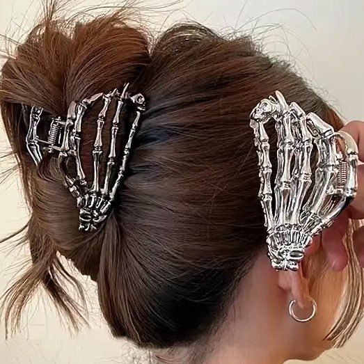 ☠️ Gothic Skelett-Hand Haarklammer – Der düstere Look! 🖤💫 (Neu und ...