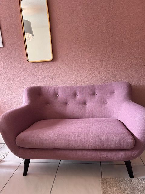 Sofa, Neuwertiges 2er Sofa, Stoff rosa (Gebraucht) in Stäfa für CHF 100 ...