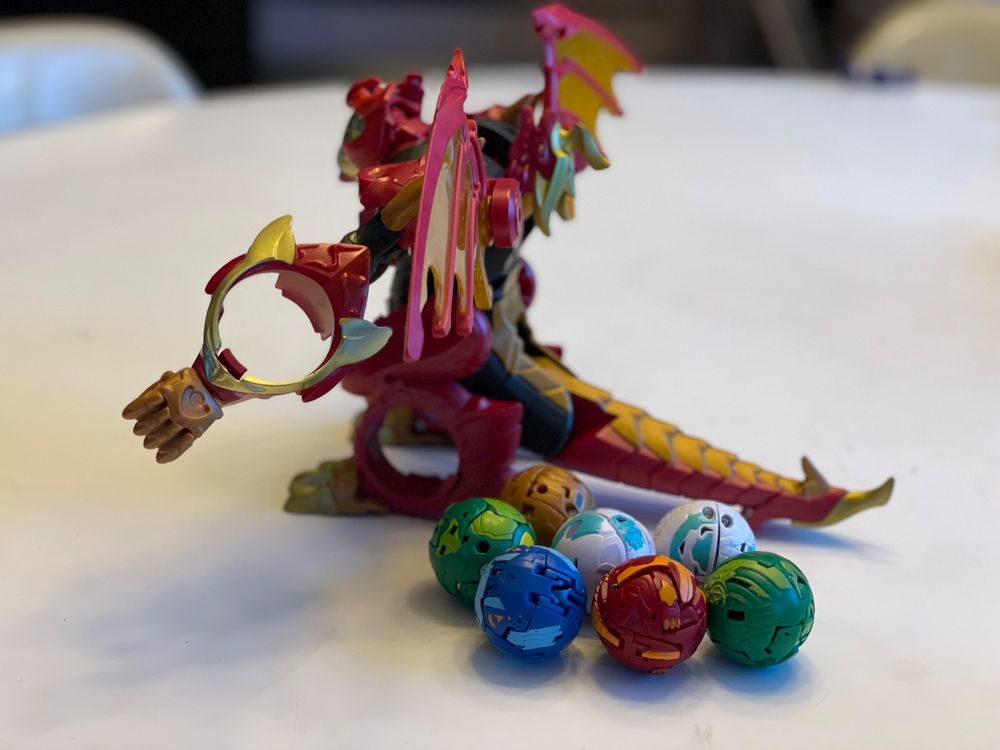 Bakugan Dragonoid Infinity Mega + 7 Bakugan Kugeln | Kaufen auf Ricardo
