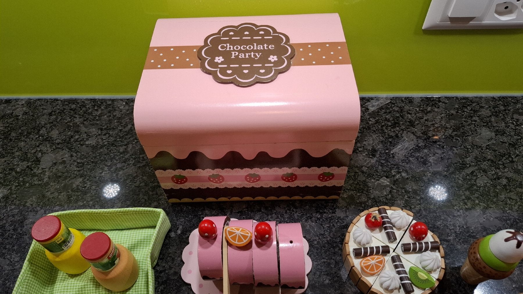 Kinder Confiserie Box aus Holz, perfekt für kleine Bäcker! (Gebraucht ...