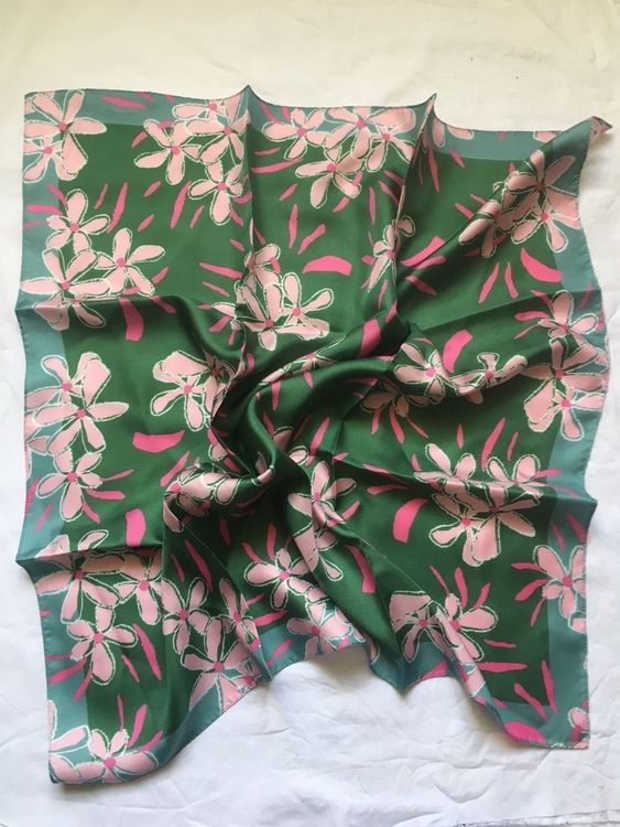 Foulard en soie Epice (Neu und originalverpackt) in Arnex-sur-Orbe für ...