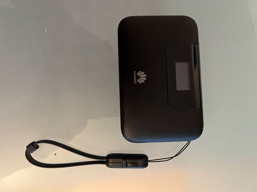 Huawei mobiler WiFi-/LTE-Router E5770, 4G Mobile, Powerbank (Gebraucht ...