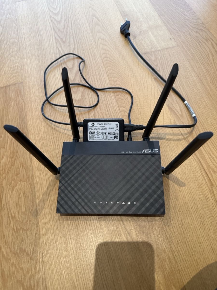 Asus Router (Gebraucht) in Heimberg für CHF 15 – mit Lieferung auf ...