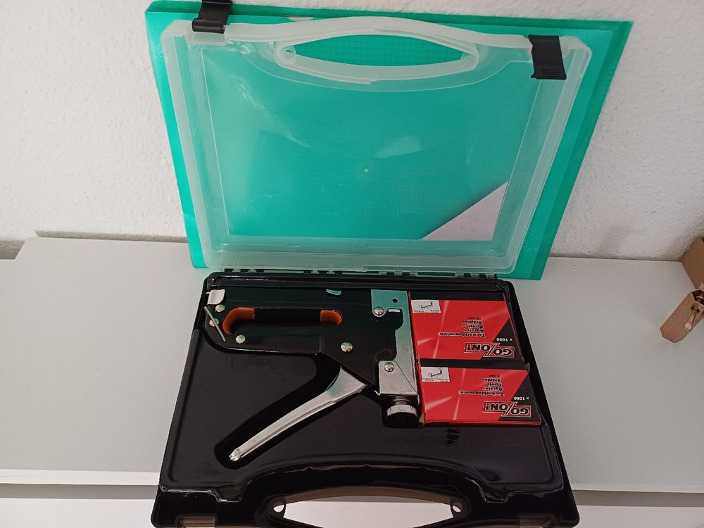 Postich Tacker NEU für Möbel, Holz, Basteln, inkl 2000 Nägel (Neu ...