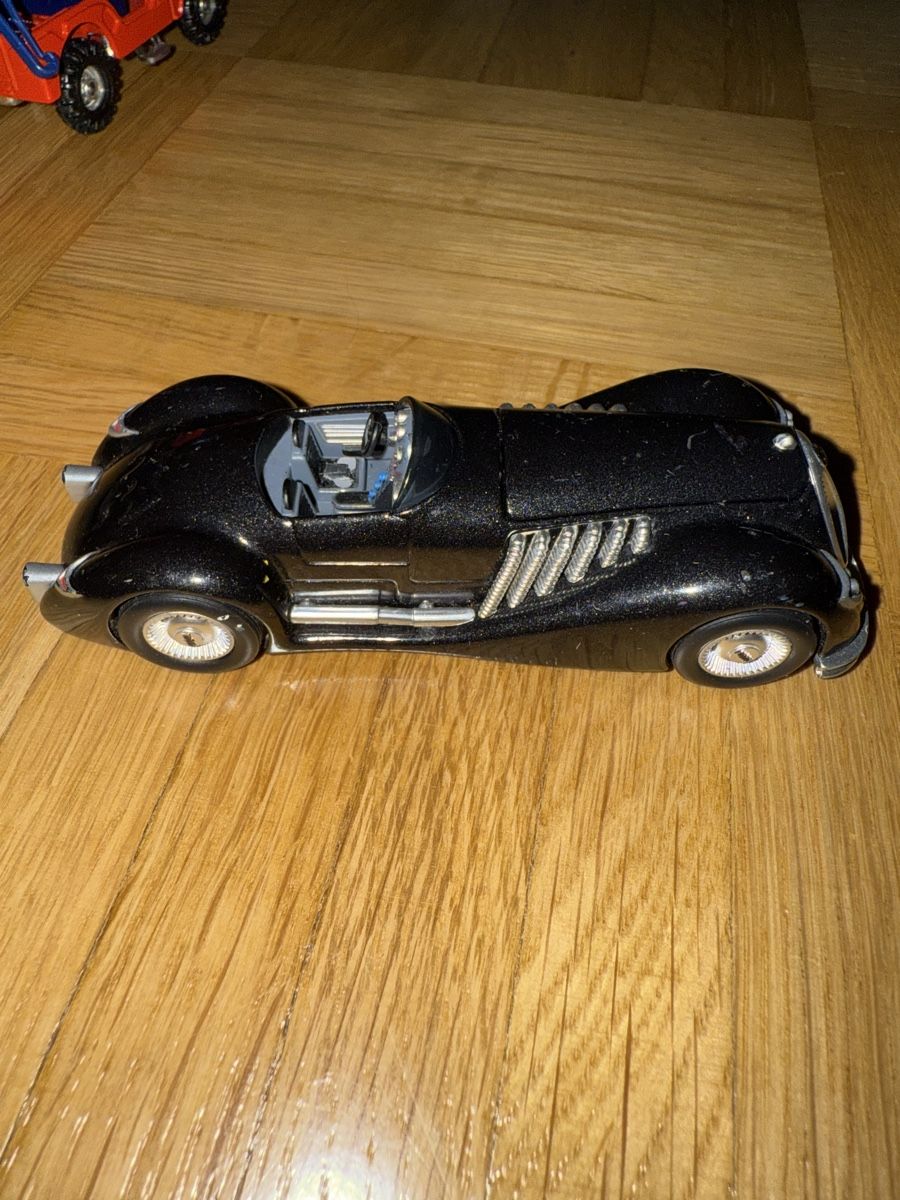 Vintage 1990s CORGI Batmobile - Iconic Batman Car! (Gebraucht) in Baden ...