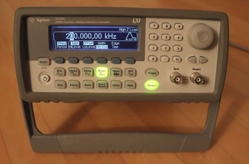 HP Agilent 33220A Waveform Generator | Kaufen auf Ricardo