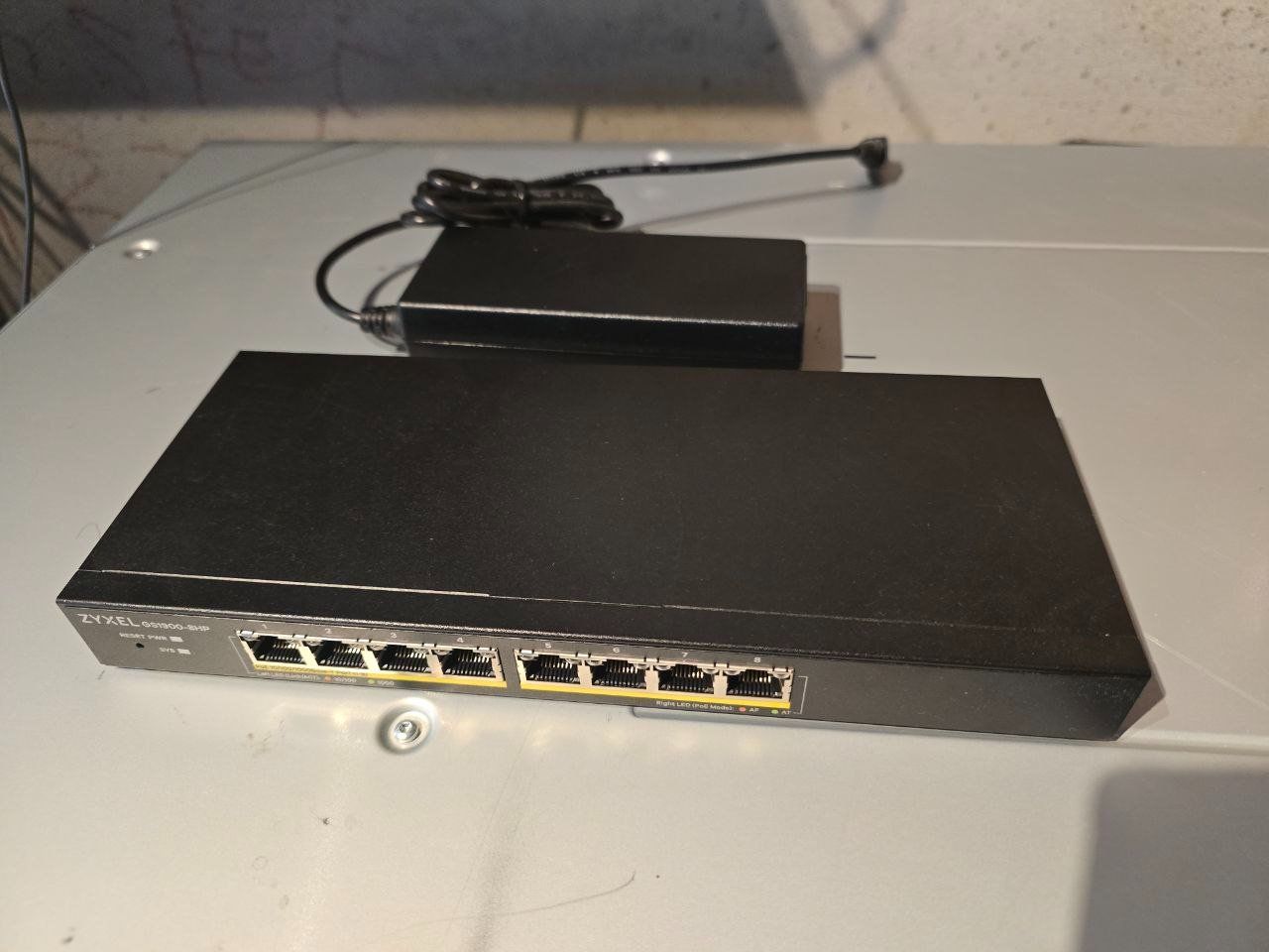 Zyxel GS1900-8HP – Managed Gigabit PoE Switch (8-Port) (Gebraucht) in ...