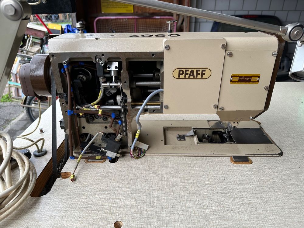 Industrie - Nähmaschine Pfaff | Kaufen auf Ricardo