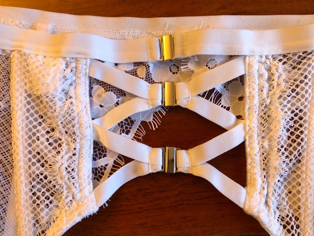 STRUMPFHALTER AVANT PREMIERE, GR.M, WEISS (Neu (gemäss Beschreibung ...