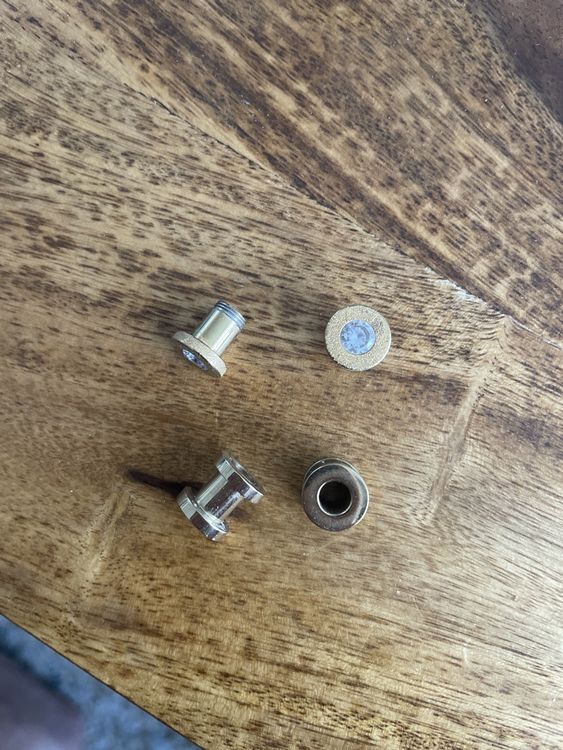 6mm Plug / Tunnel | Kaufen auf Ricardo