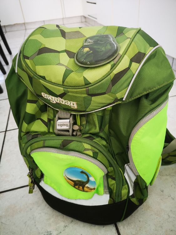 Ergobag Schulthek mit 4 Dinosaurier Kletties (Gebraucht) in Sevelen für CHF 35 – mit Lieferung ...