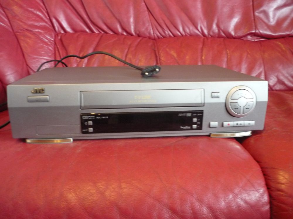 VHS Videorecorder JVC HR J 670 | Kaufen auf Ricardo