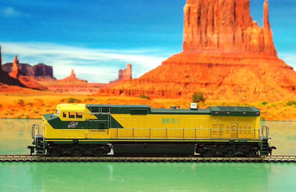 Athearn H0 Diesellok GE Dash 9-44CW CNW | Kaufen auf Ricardo