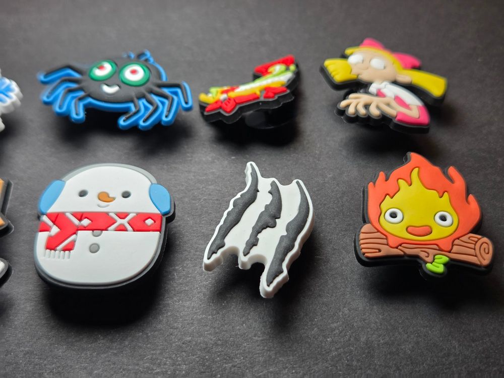 Crocs Pins Deko – 10 Stück bunt und originell (Neu (gemäss Beschreibung ...