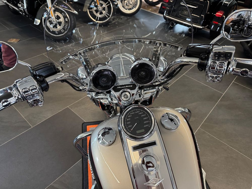 Harley Davidson Road King 107 Touring LEASING POSSIBLE (Gebraucht) in ...