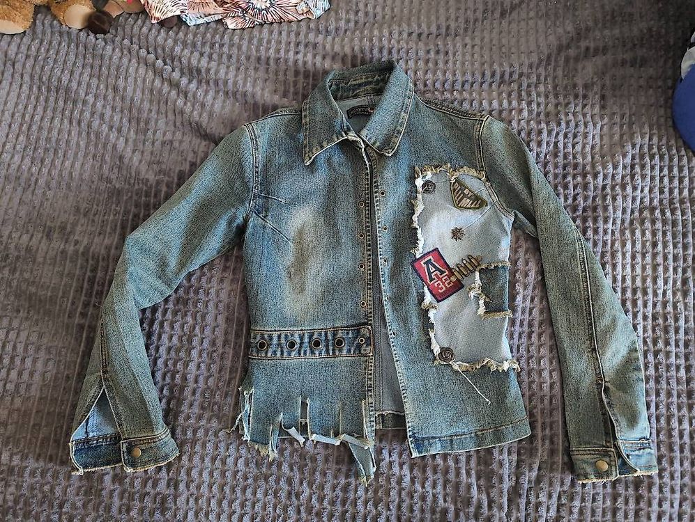 Ausgefallene vintage Jeansjacke (Gebraucht) in Busswil BE für CHF 20 – nur Abholung auf Ricardo ...