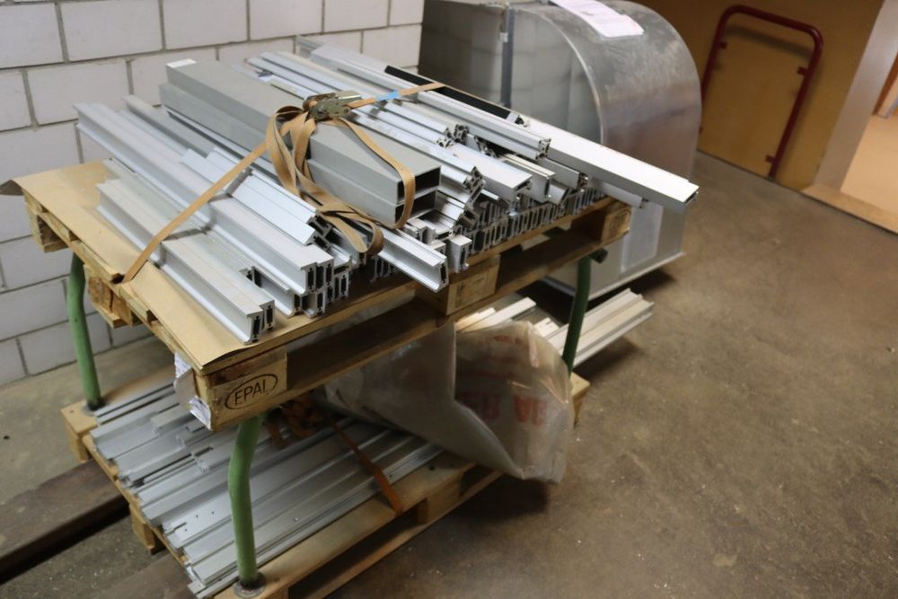 Metallprofilen (Lot 286) Standort 5443 Niederrohrdorf (Gebraucht) in ...