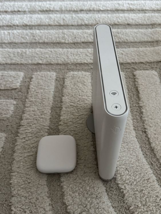 Swisscom Internet Box 5 + TV Box 5 für Glasfaser (Gebraucht) in Cham ...