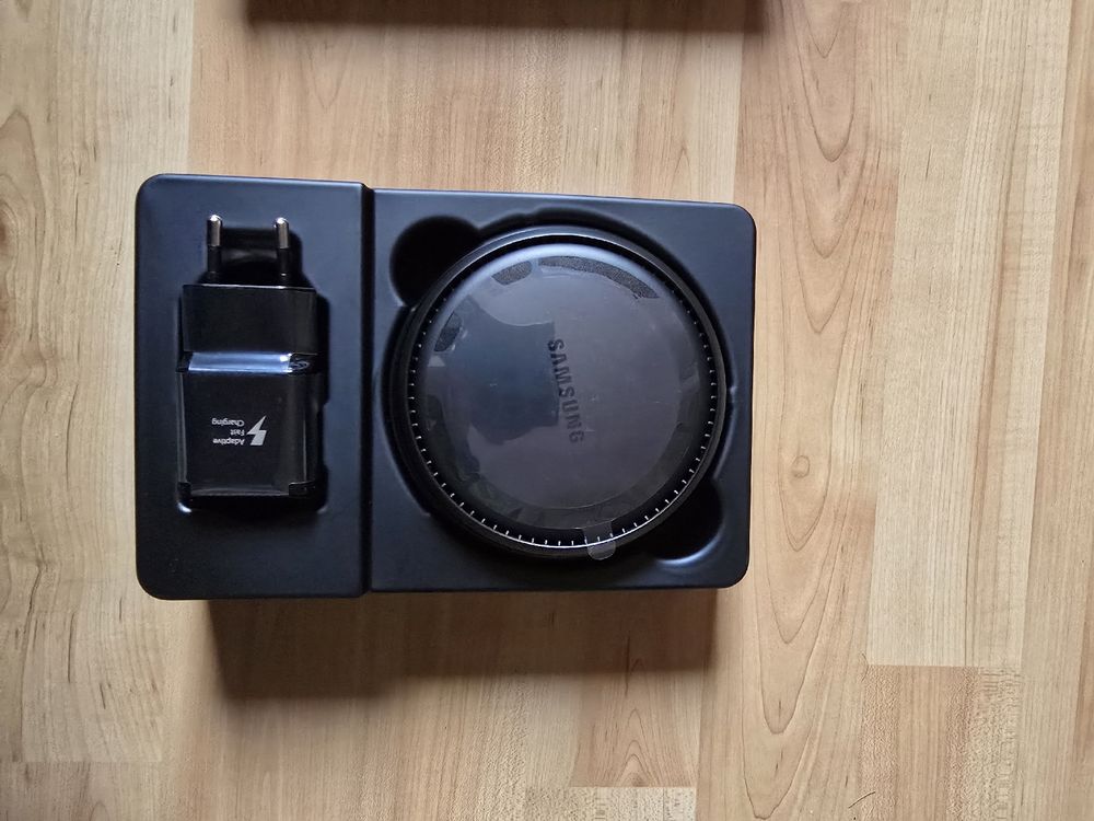 Samsung DeX Station EE-MG950 - Neuwertig mit OVP! (Neu und originalverpackt) in Bertschikon ...