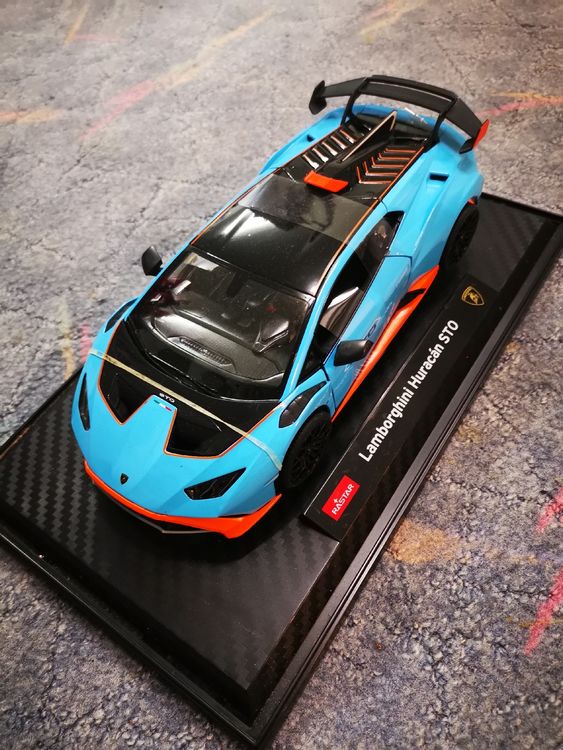 Lamborghini Huracan STO 1:18 Neu (Neu und originalverpackt) in Sulgen ...