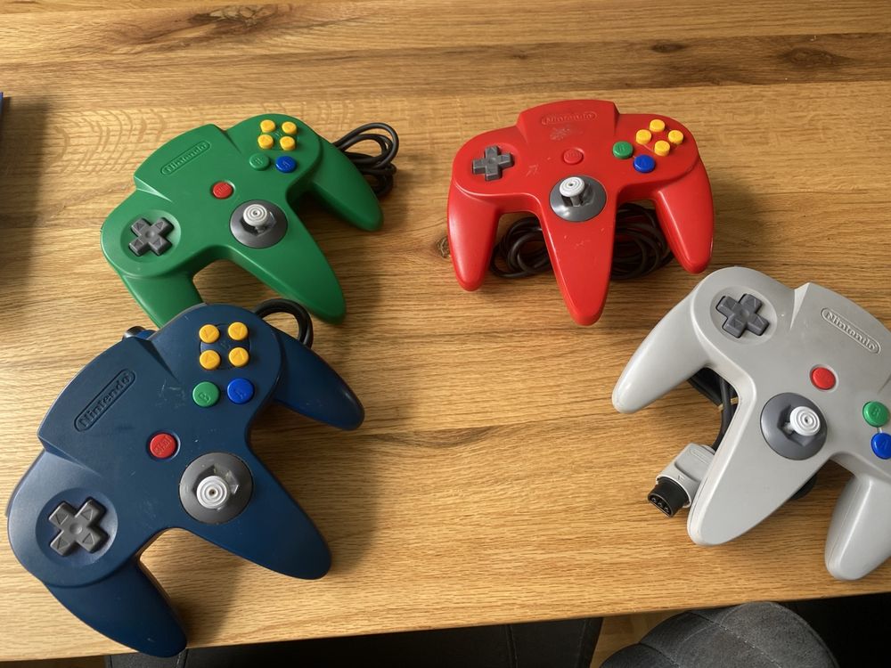 4 Nintendo 64 Controllers Original | Kaufen auf Ricardo