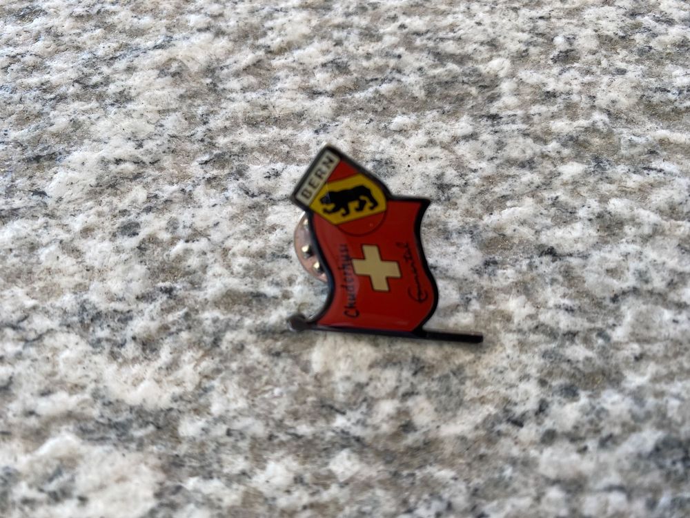 PIN Fahne Bern (Neu (gemäss Beschreibung)) in Bellach für CHF 1 – mit ...