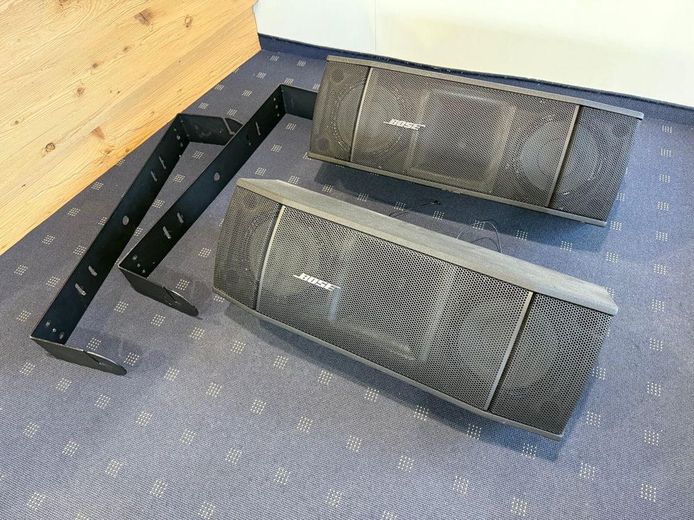 2x BOSE Lautsprecher RoomMatch RM208 mit U-Bügel Halterung (Gebraucht ...