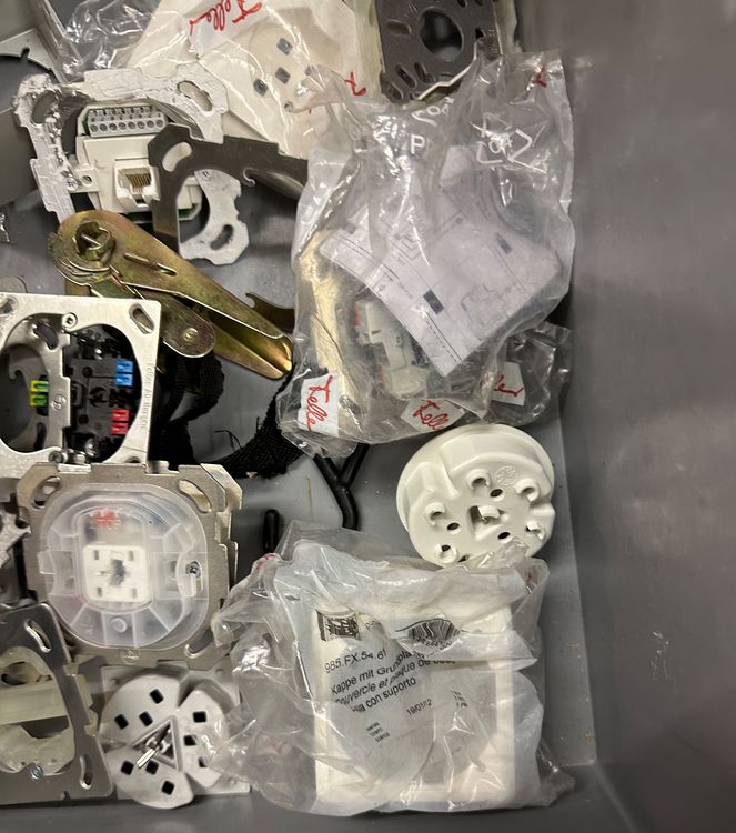 Elektromaterial | Kaufen auf Ricardo