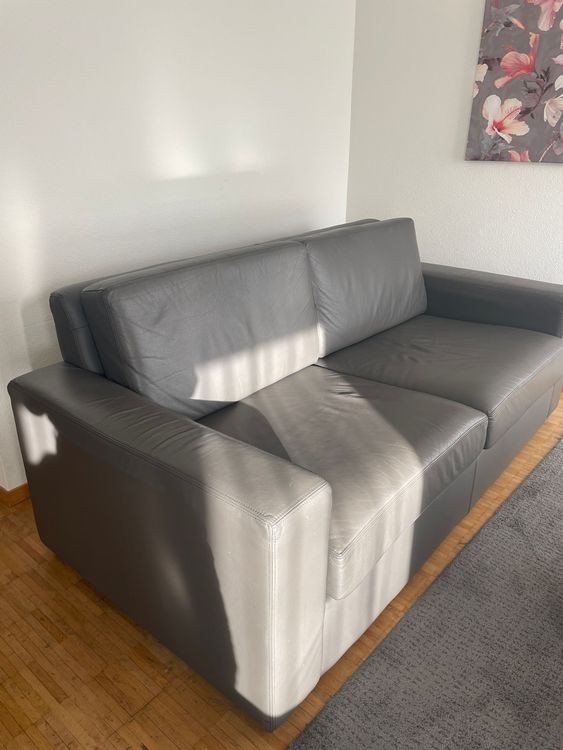 2er Sofa Echtleder grau mit Ottoman (Gebraucht) in Adliswil für CHF 120 – nur Abholung auf ...