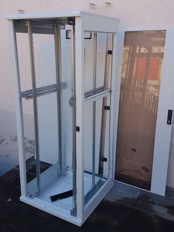 Serverschrank / Serverrack 42HE Triton (Gebraucht) in Bern für CHF 250 ...