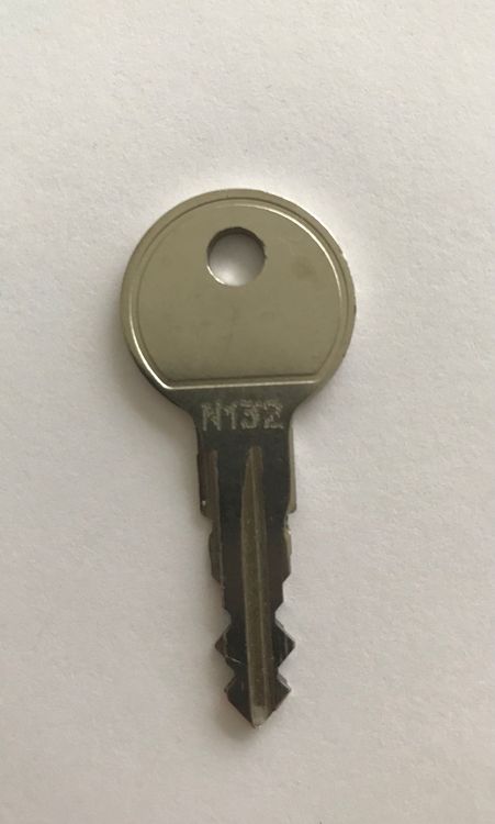 Thule Schlüssel N 132 (Gebraucht) in Bülach für CHF 13 – mit Lieferung ...