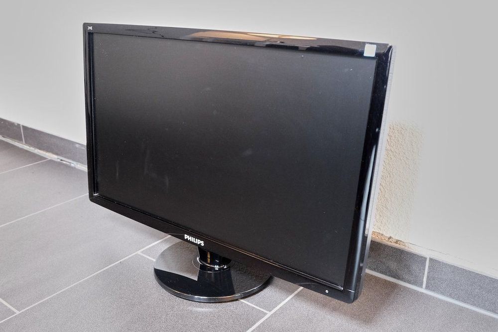 Philips 244E1SB, 24" TFT Widescreen (Gebraucht) in Rupperswil für CHF ...