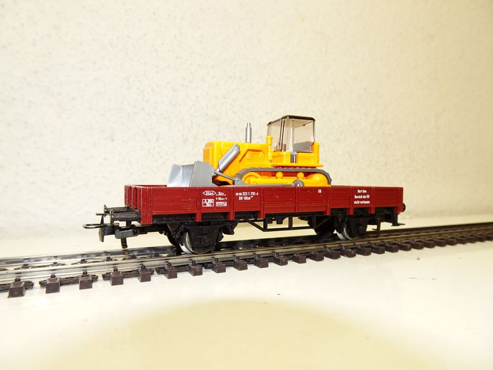 Märklin Güterwagen Baustelle Raupe HO 4424 (Neu (gemäss Beschreibung ...