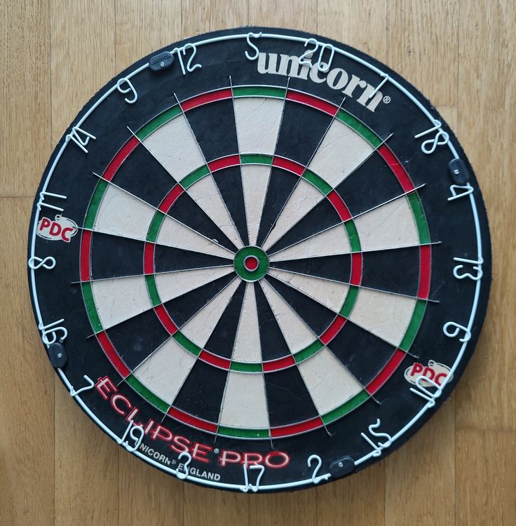 Dart Brett Unicorn - Pfeile Winmau (Gebraucht) in Bolligen für CHF 48 ...