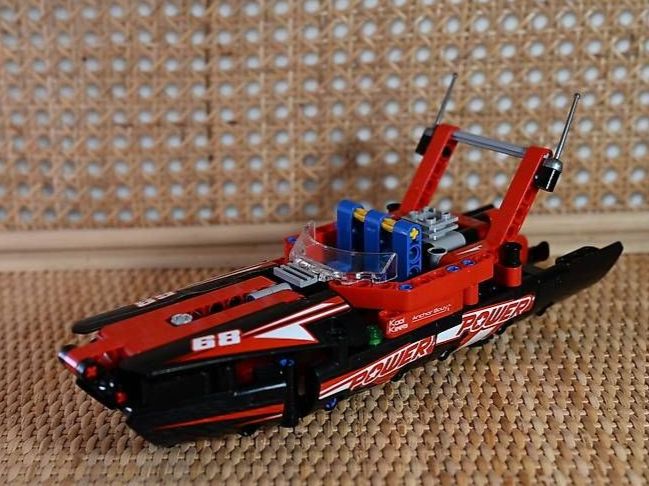 Lego Technic Rennboot (Power Boat) 42089 (Gebraucht) in Seftigen für ...