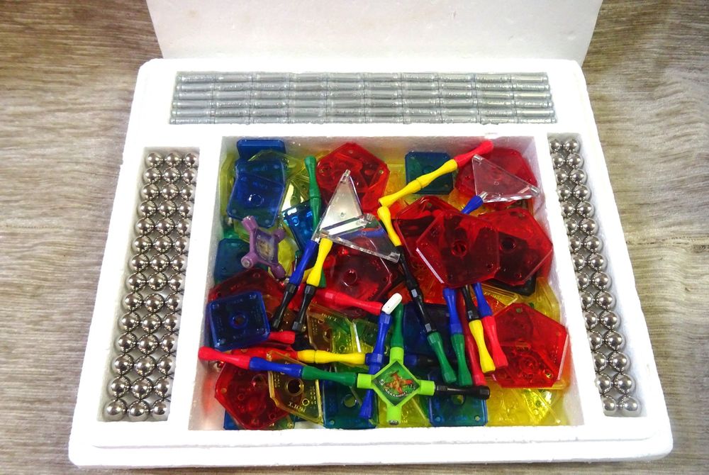 Moli Magnet-Spiel -(wie Geomag) ganz viele in der Box (Gebraucht) in ...