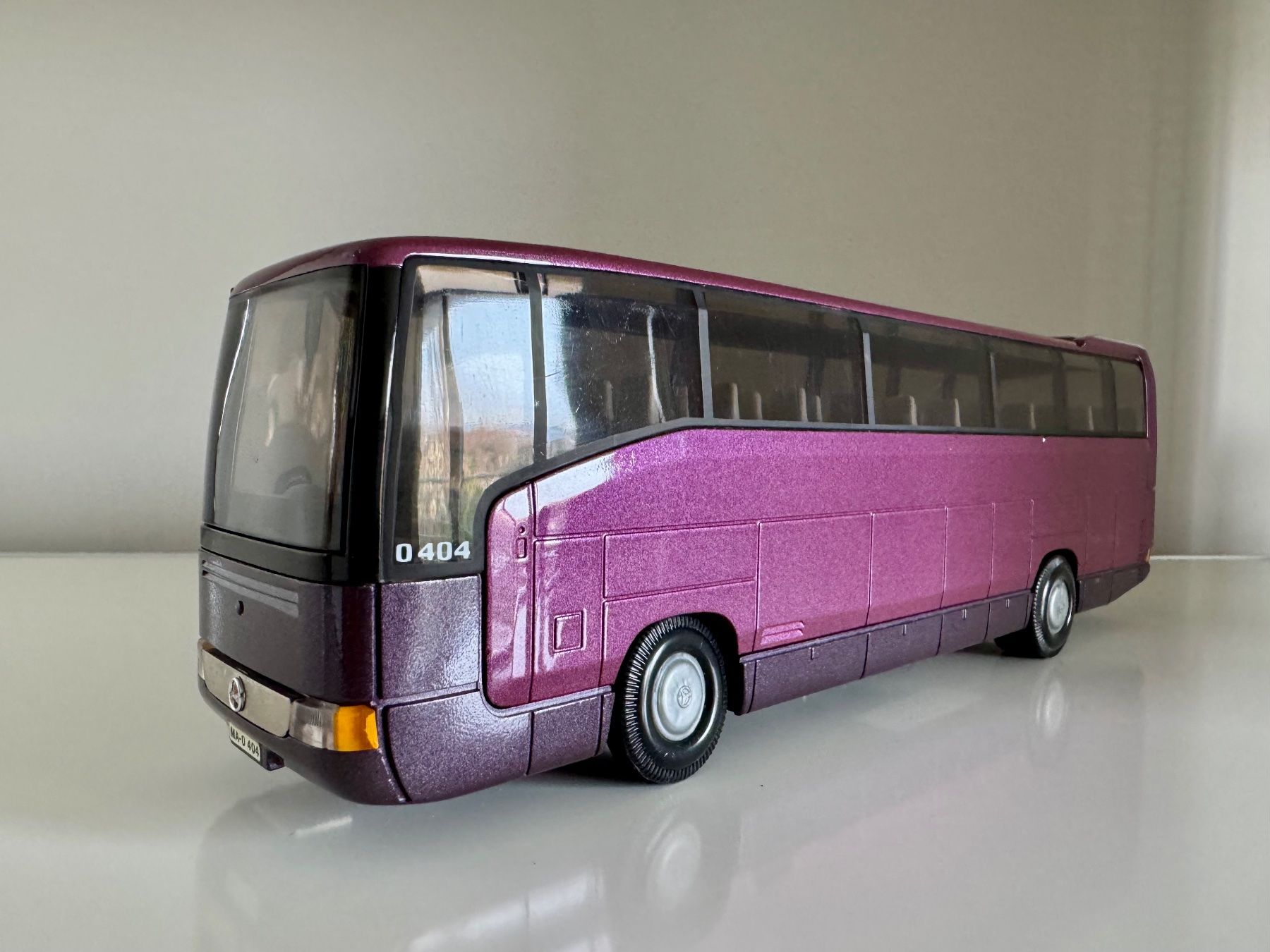 Mercedes-Benz Reisebus Hochdecker Typ 0404 1:43 von NZG (Gebraucht) in ...