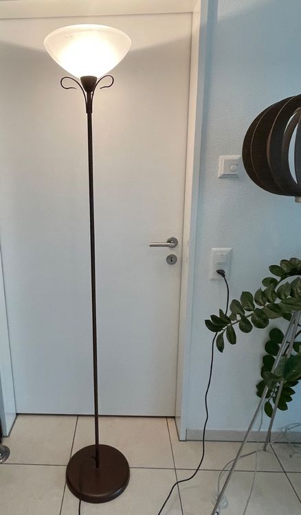 Stehlampe (Gebraucht) in Richterswil für CHF 20 – nur Abholung auf Ricardo kaufen