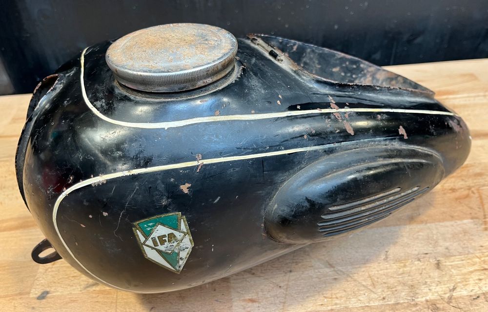 DKW IFA MZ RT 125 Motorrad Benzintank schwarz ⑤ №49 (Gebraucht) in ...