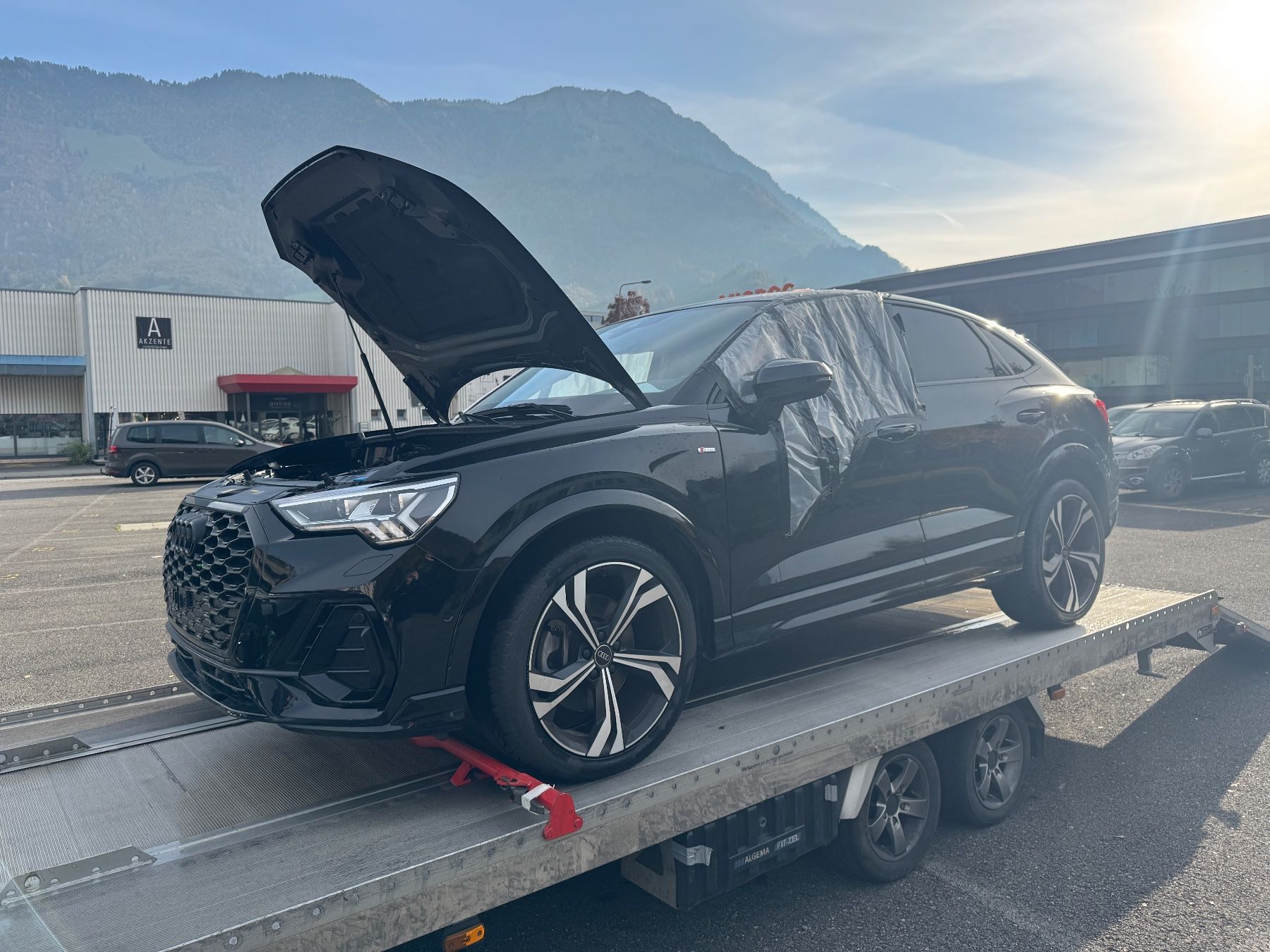 AUDI Q3 SB 40 TFSI S-Line Quattro 190 PS 09/2023 - Unfall! (Gebraucht ...