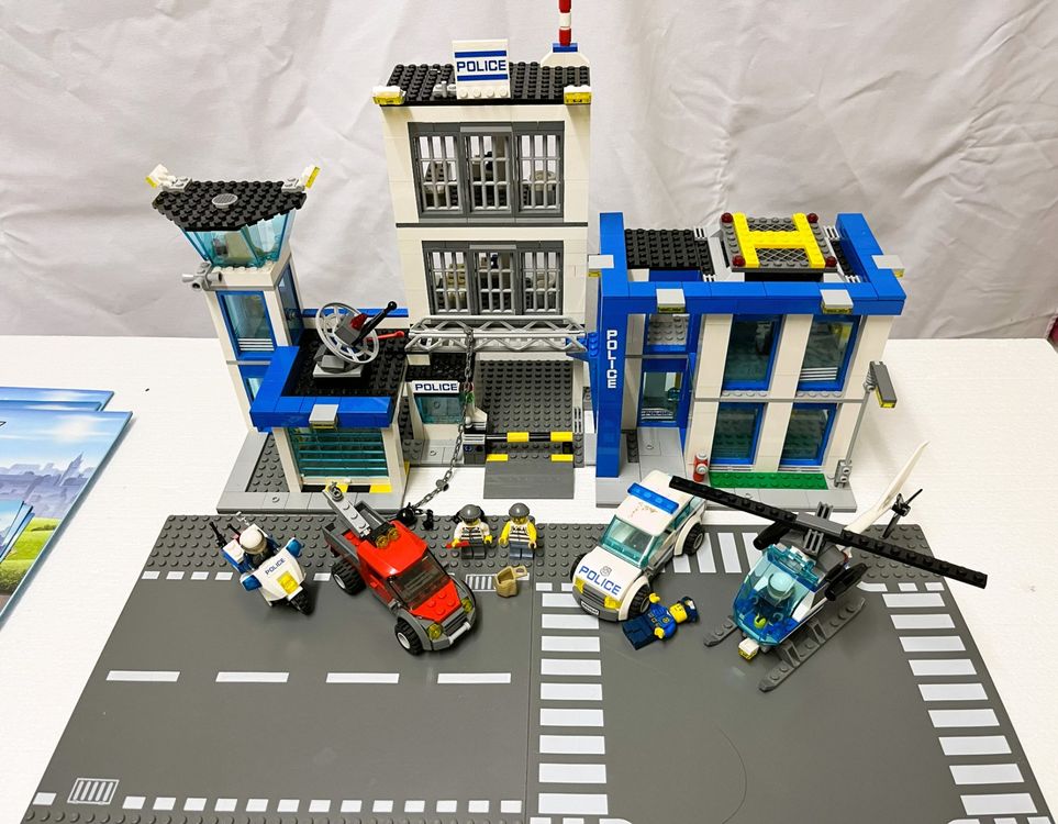 Lego City Polizeistation Set. (Gebraucht) in Thalwil für CHF 53 – mit ...