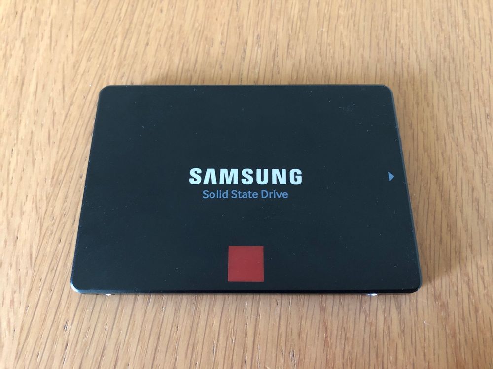 SAMSUNG 860 Pro Series SSD, 512GB SSD (MZ-76P512) | Kaufen auf Ricardo