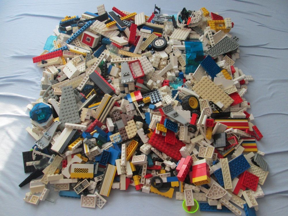 3 1/2 Kg Vergilbte Legos und unechte Legos ab 1 Franken (Gebraucht) in Volketswil für CHF 12 ...