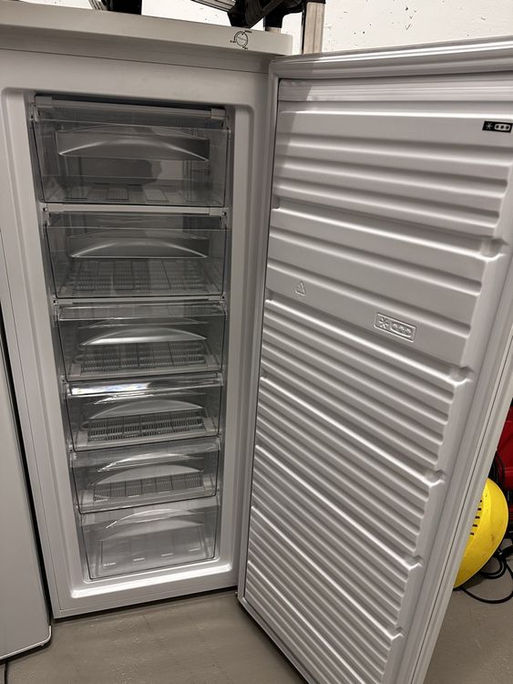 Tiefkühlschrank, neuwertig (Neu (gemäss Beschreibung)) in Chur für CHF 104 – nur Abholung auf ...