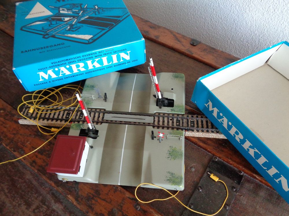 MÄRKLIN HO vollautomatischer Bahnübergang aus Blech 7192 | Kaufen auf ...