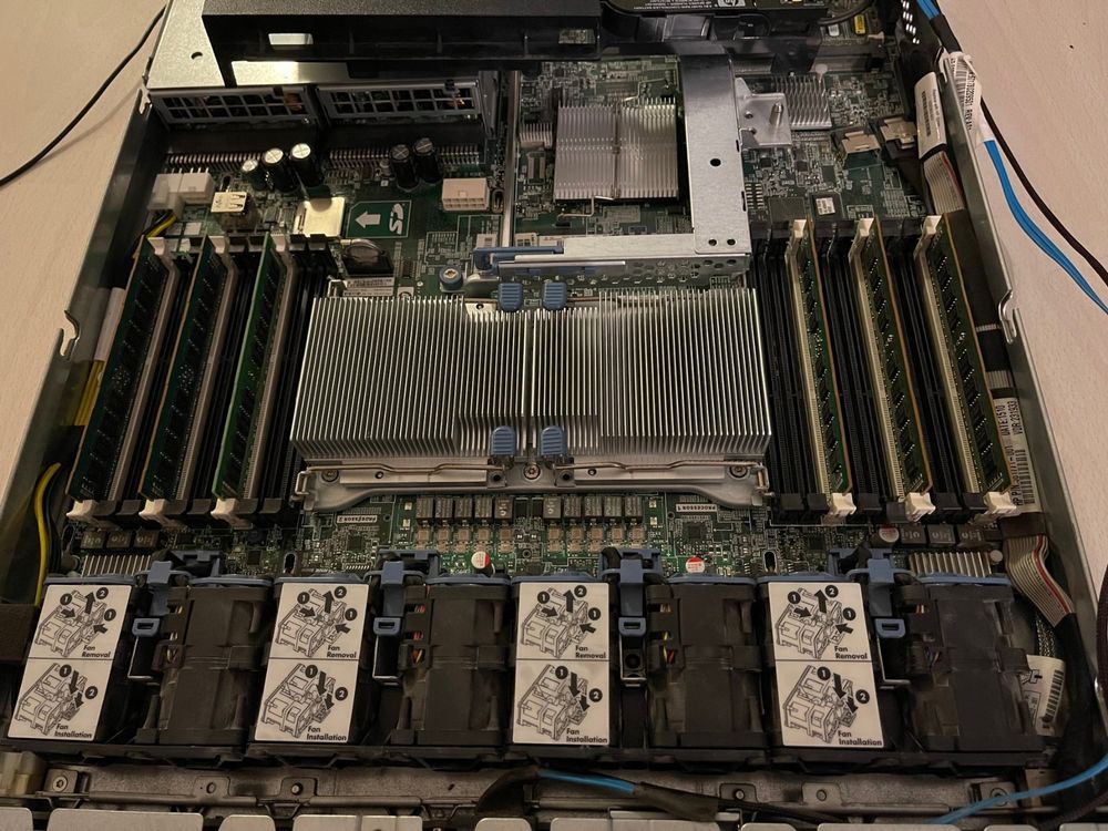 Hp Proliant Dl360 G6 12GB ECC 4*146GB SAS Drive 2* XeonX5650 (Gebraucht ...