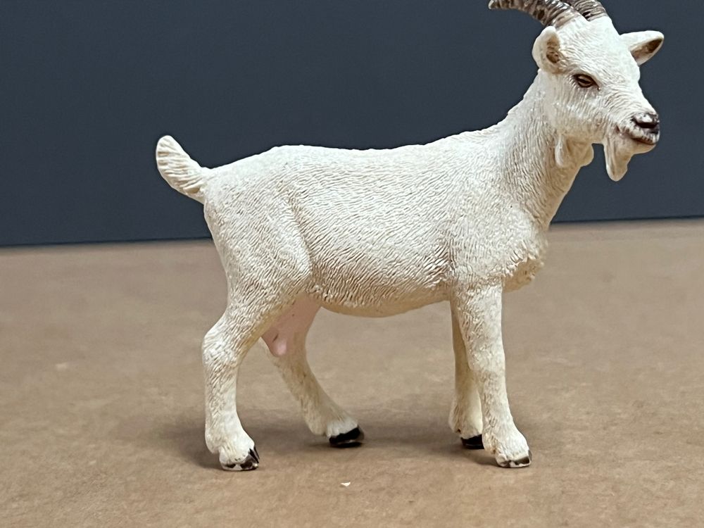 Schleich Tier Schneeziege Ziege (Gebraucht) in Ennetbaden für CHF 10 – mit Lieferung auf Ricardo ...