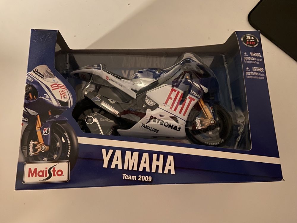 Maisto Yamaha Motorrad zum aufstellen originalverpakt (Neu und ...