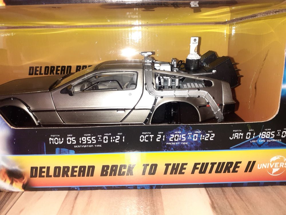 De Lorean échelle 1/18 BACK TO THE FUTUR 1,2,3 lot de (Neu und ...
