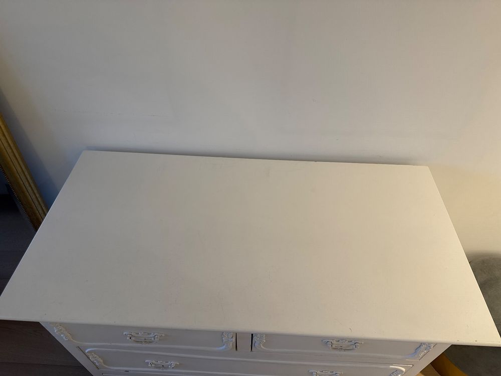 Impressionen Weisse Kommode im romantischen Stil (Gebraucht) in Meilen ...